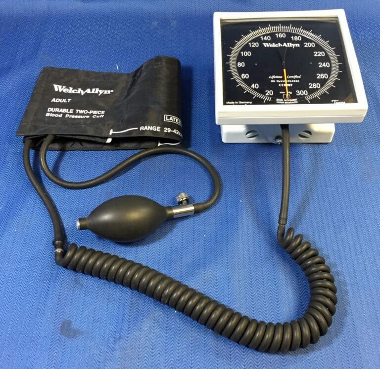 Welch Allyn Wall Aneroid Sphygmomanometer – 2-Tube Adult Bulb, Cuff ...