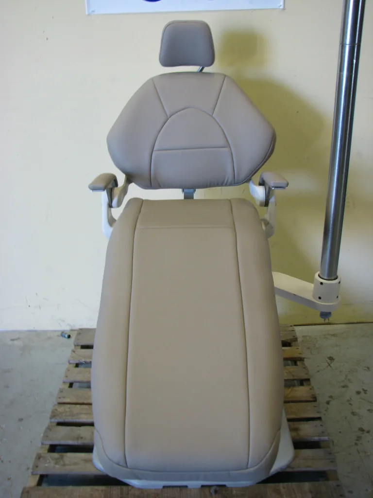 Adec Decade 1015 Dental Chair with 6300 Post Mounted Light