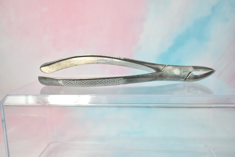 Unbranded 150 Forceps