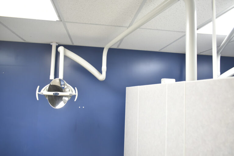 Pelton and Crane Helios 3000 Cabinet Light